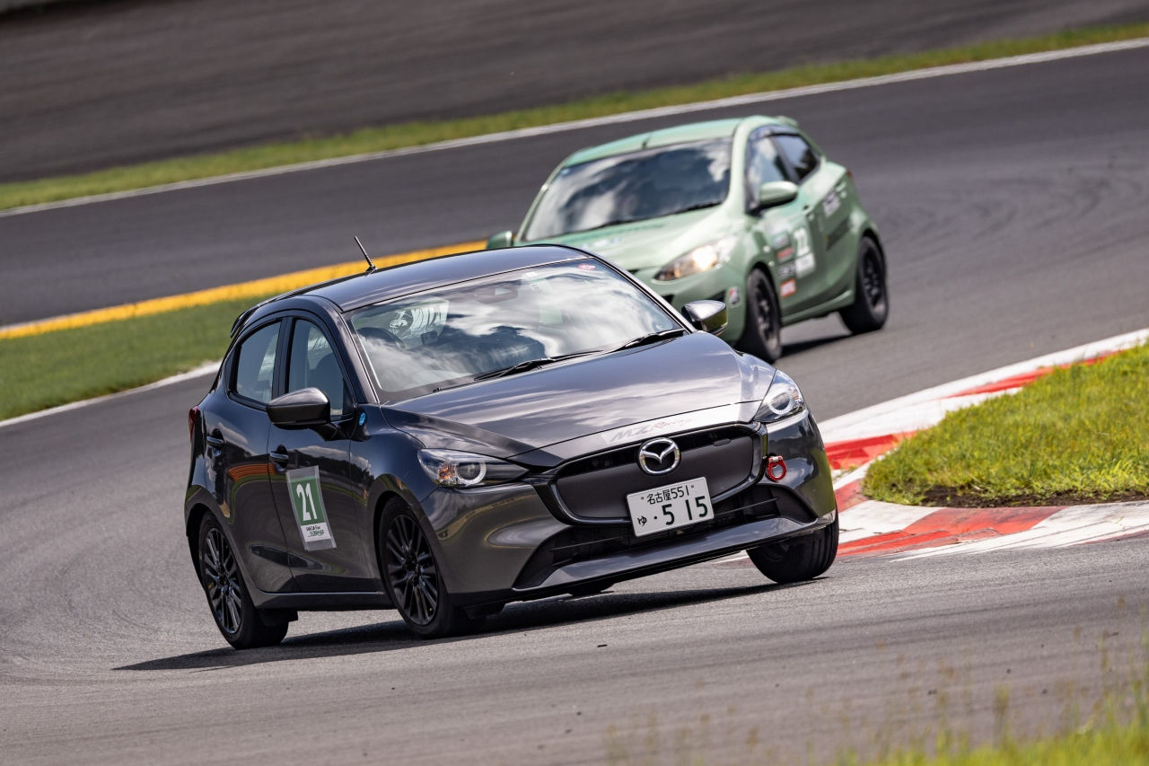 MAZDA2 15MB / MAZDA ROADSTER NR-A｜参加型モータースポーツ｜モータースポーツ｜MAZDA SPIRIT ...
