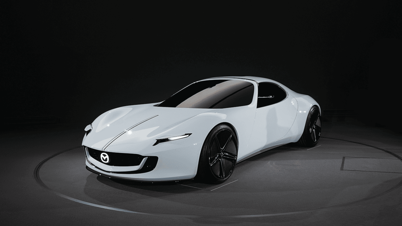 MAZDA ICONIC SPを生んだマツダデザインの挑戦 ―その情熱が、まだ見ぬ未来を切り拓く―｜MAZDA MIRAI BASE｜MAZDA 企業サイト